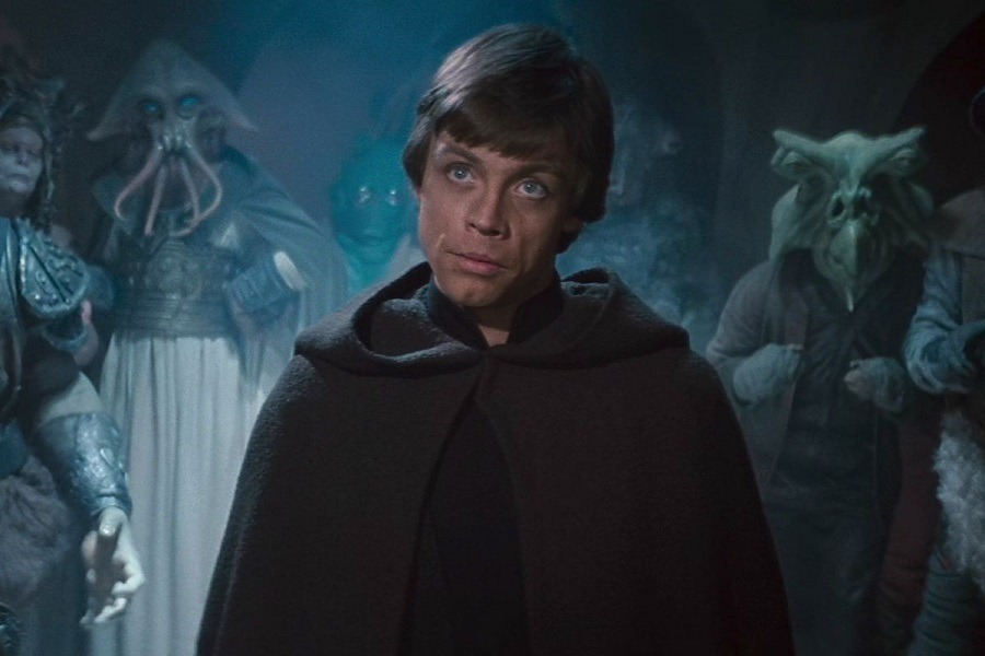 The Mandalorian Season 3: Fans Demand That This Actor Play Luke ...