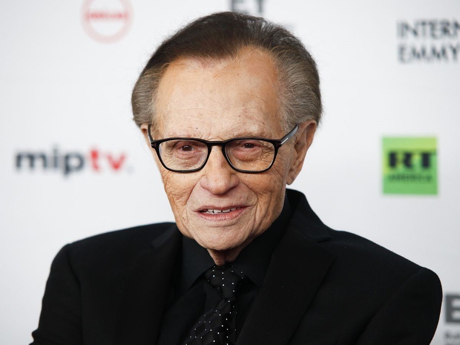 Larry King Wrote His Will By Hand Before The Tragic Death Of Two Of His ...