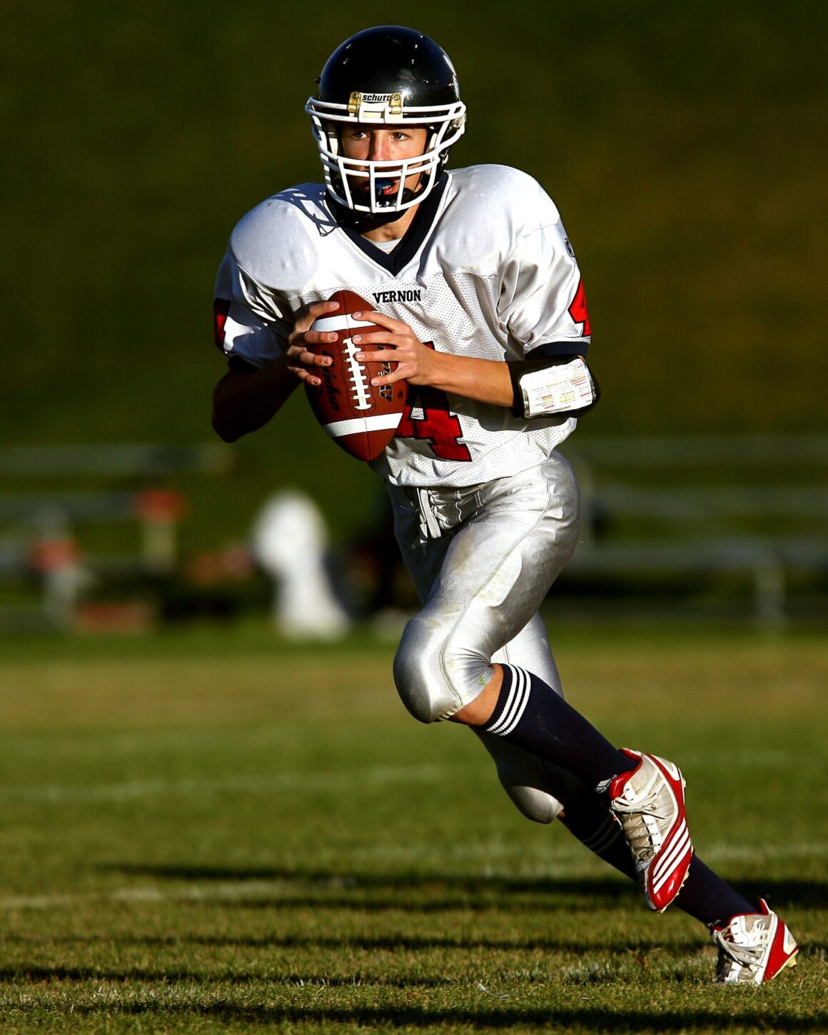 Decoding the Squad: How Many Players Are Actually on an NCAAF Team? - JGuru